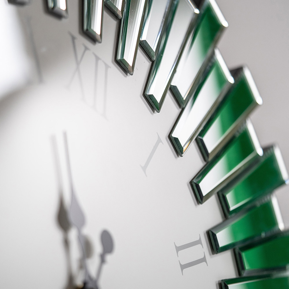 Ceas rotund de perete cu structura din Mdf si sticla