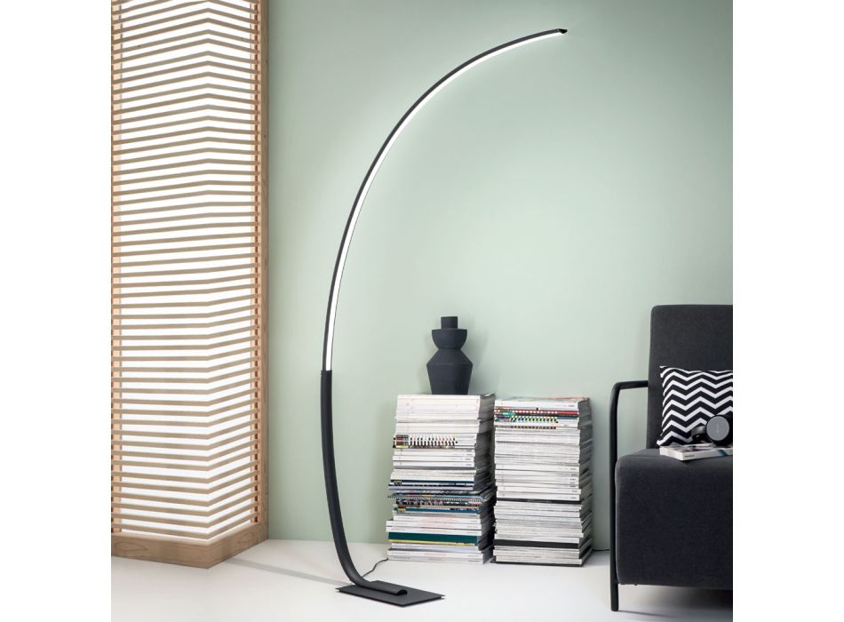 Lampa de podea LED cu structura metalica vopsita