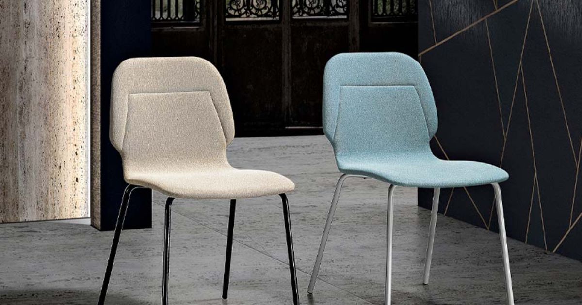 Scaun de sufragerie din stofa colorata de design modern