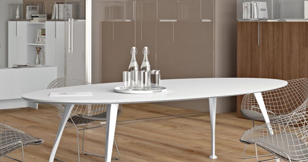 Masa ovala de intalnire din melaminata alba